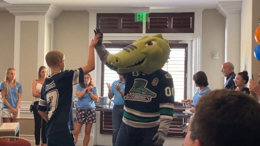 Special guest throws first pitch for Mighty Mussels game | Lee County ...