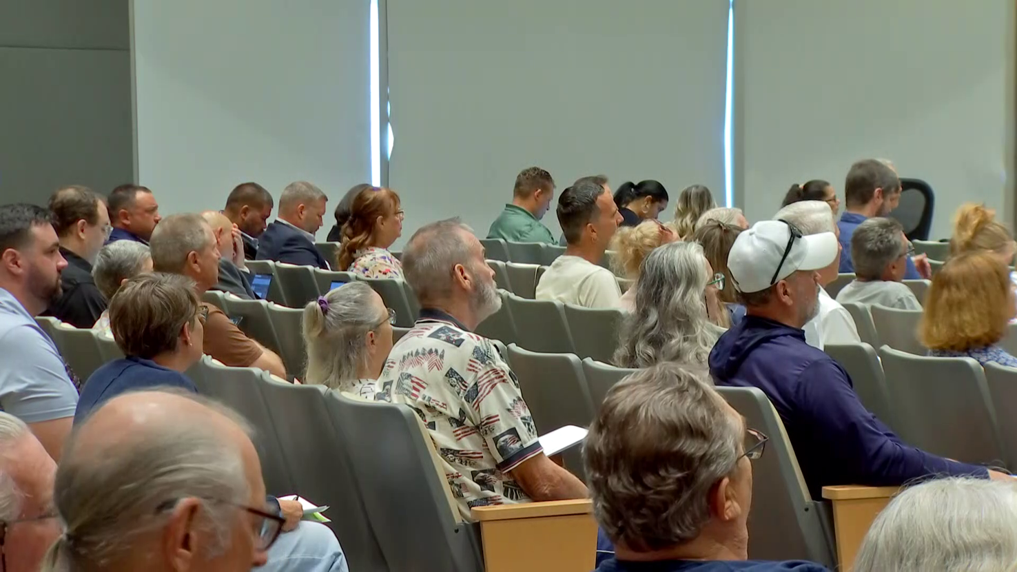 Cape Coral residents demand recall of Mayor Gunter amid controversy ...