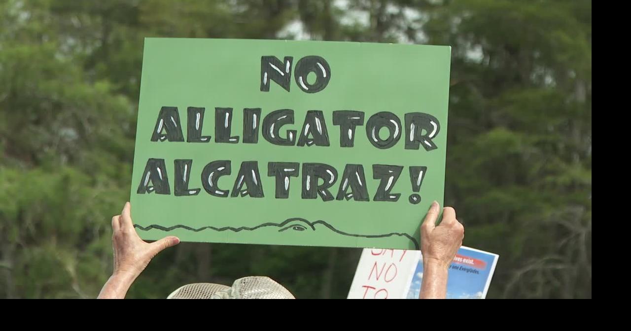 Indigenous groups protest Everglades' immigrant facility "Alligator ...