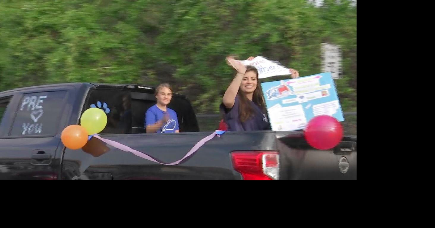 Parade reunites students with teachers of Peace River Elementary ...