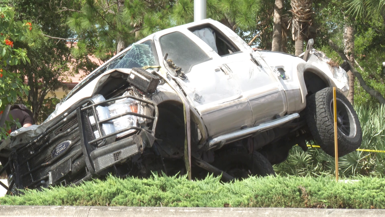 Law enforcement responds to vehicle crash blocking Estero intersection ...