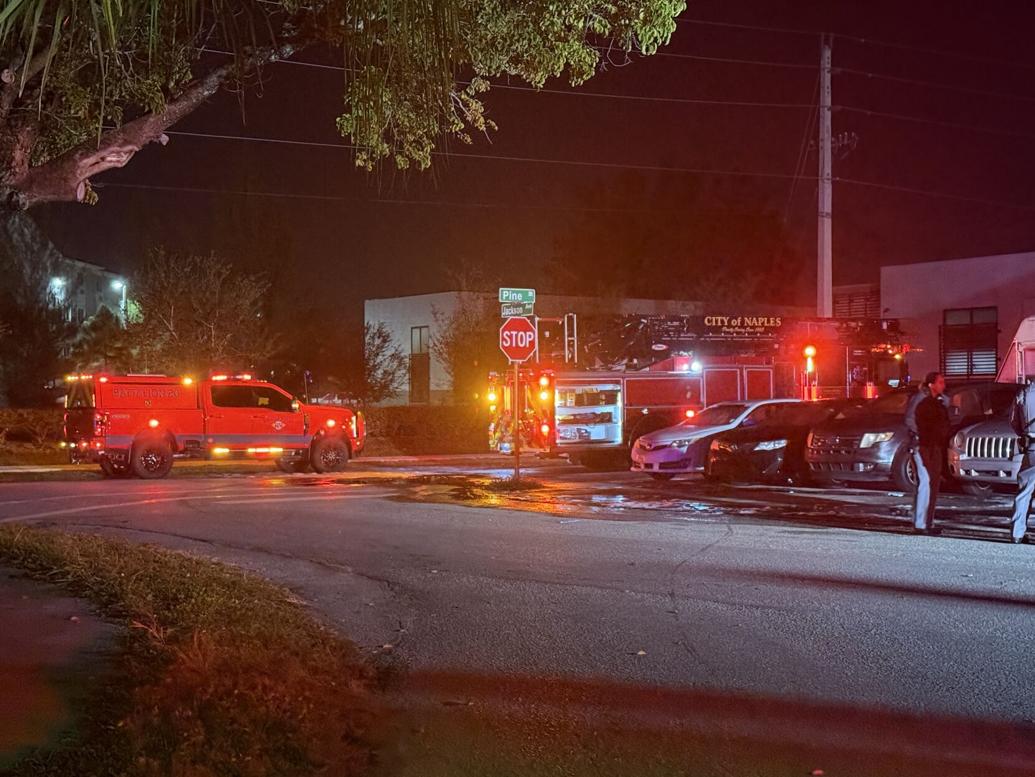 Fire breaks out at car sales lot in Naples