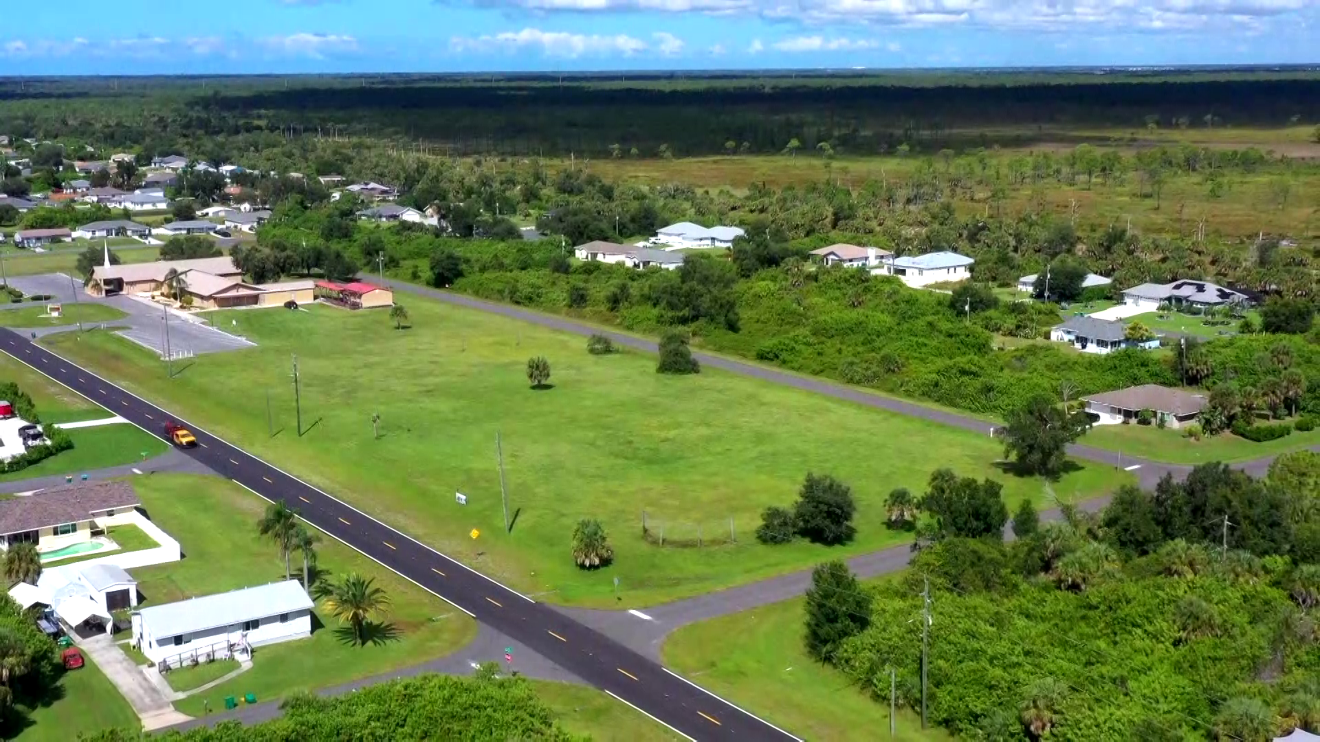 Englewood residents divided over new cell tower near Sonrise Baptist ...