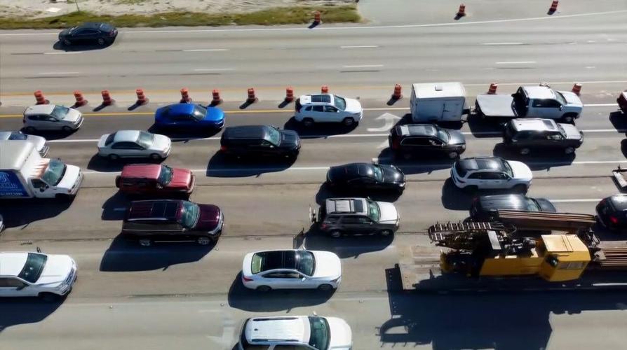 What is causing congestion on Colonial Blvd.? | Lee County | winknews.com