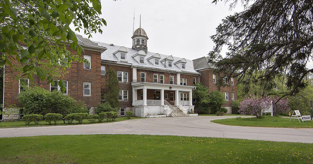 Lecture goes behind walls of Mohawk Institute | Kenora | winnipegsun.com