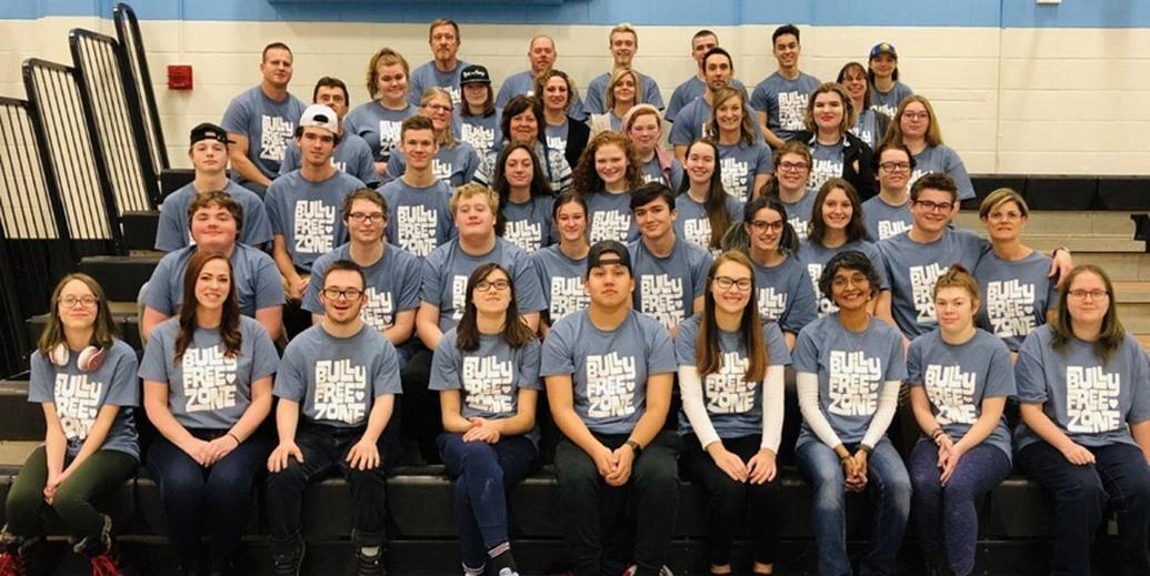 Anti-bullying campaign helping stuff stockings | Kenora | winnipegsun.com