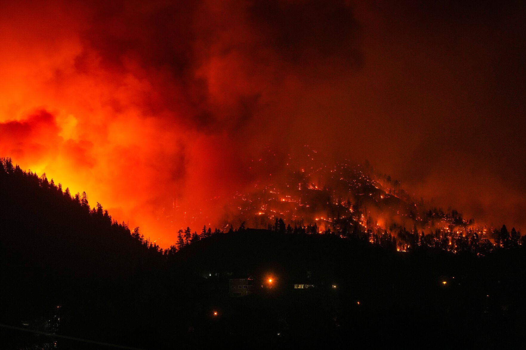 Climate change is eroding typical nighttime breaks in wildfire activity ...