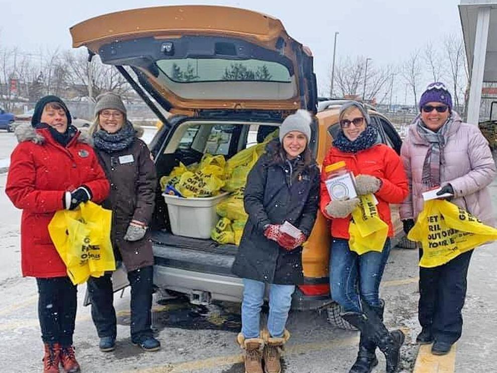 EXIT agents support Gleaners' food drive | Kenora | winnipegsun.com