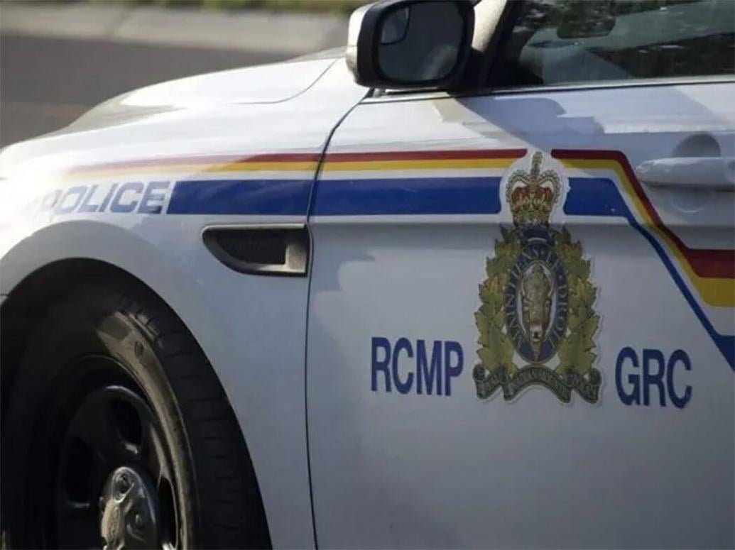 Portage la Prairie roofer dies after a fall from roof | Manitoba ...