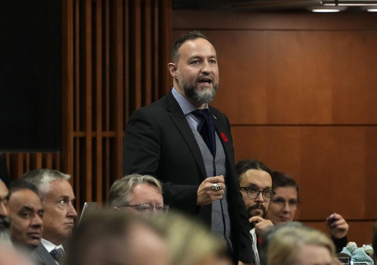 Bloc MP Simon-Pierre Savard-Tremblay leaves caucus to run for Parti ...