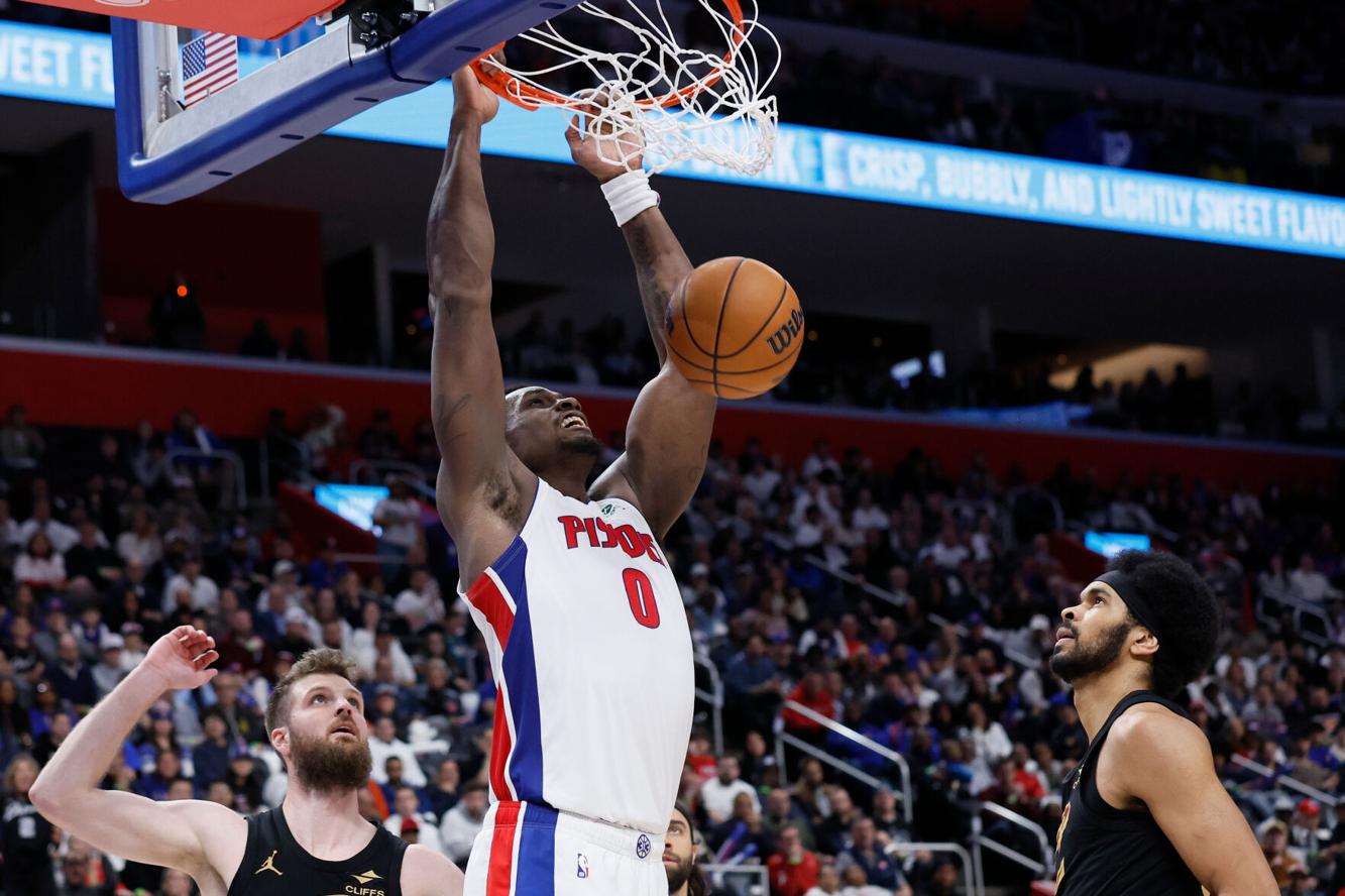 Jalen Duren delivers for the Pistons, making plays at both ends of ...