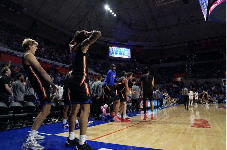 Olivier Rioux, world's tallest teen, scores in college game | Sports ...
