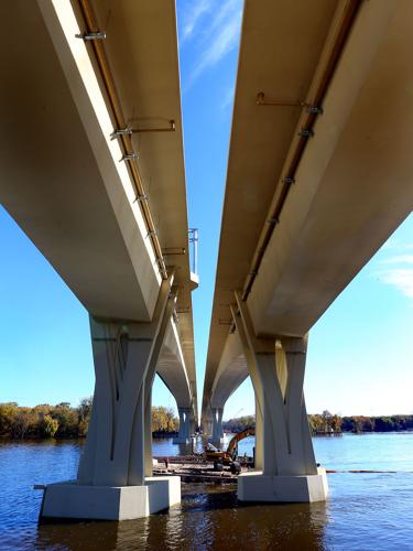 Winona, Dresbach bridge projects receive industry honors