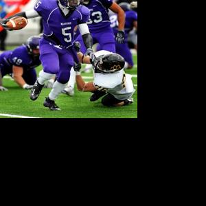 College football: Wayne State QB picks apart Winona State