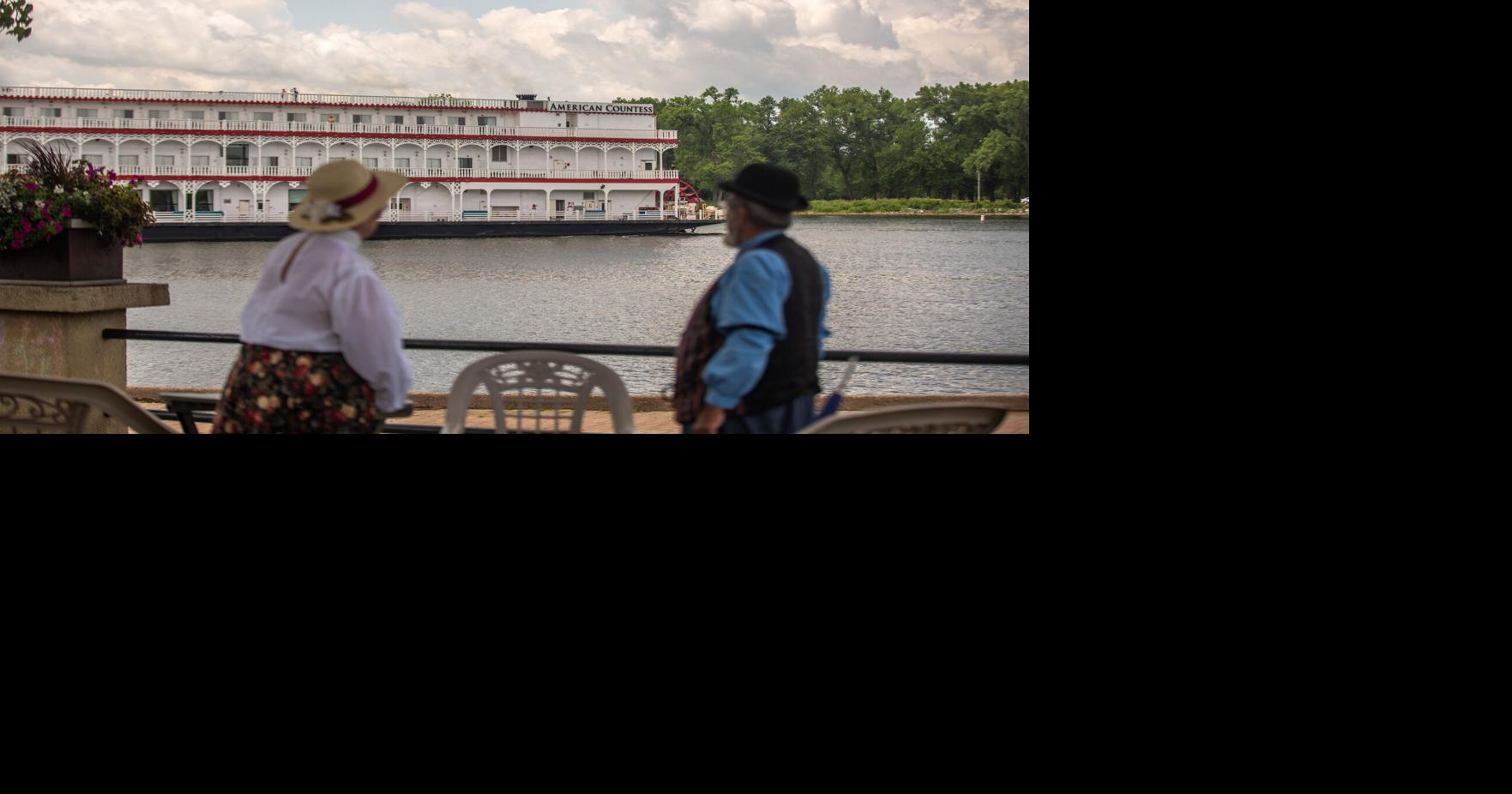A look inside a Mississippi riverboat cruise