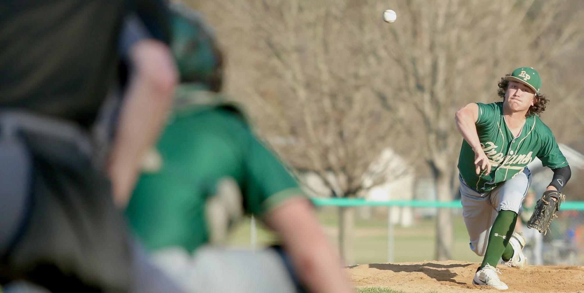 IN PHOTOS: Lyle/Pacelli tops Rushford-Peterson 5-3