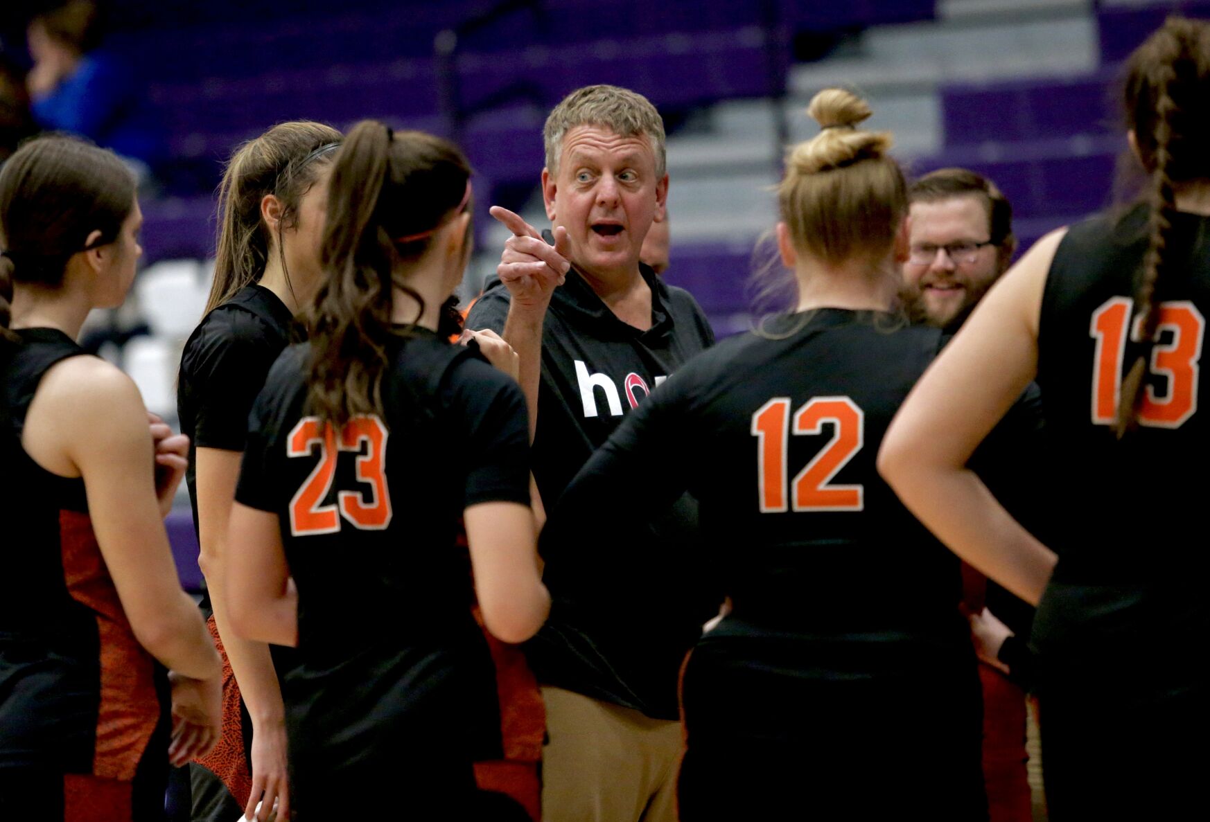 Tim Gleason resigns from Winona head coach position