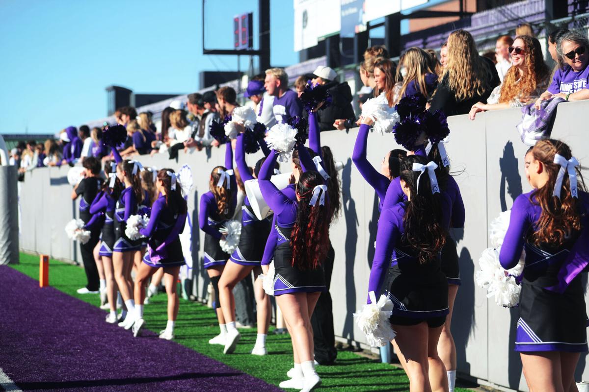 Winona State football topples Southwest Minnesota State