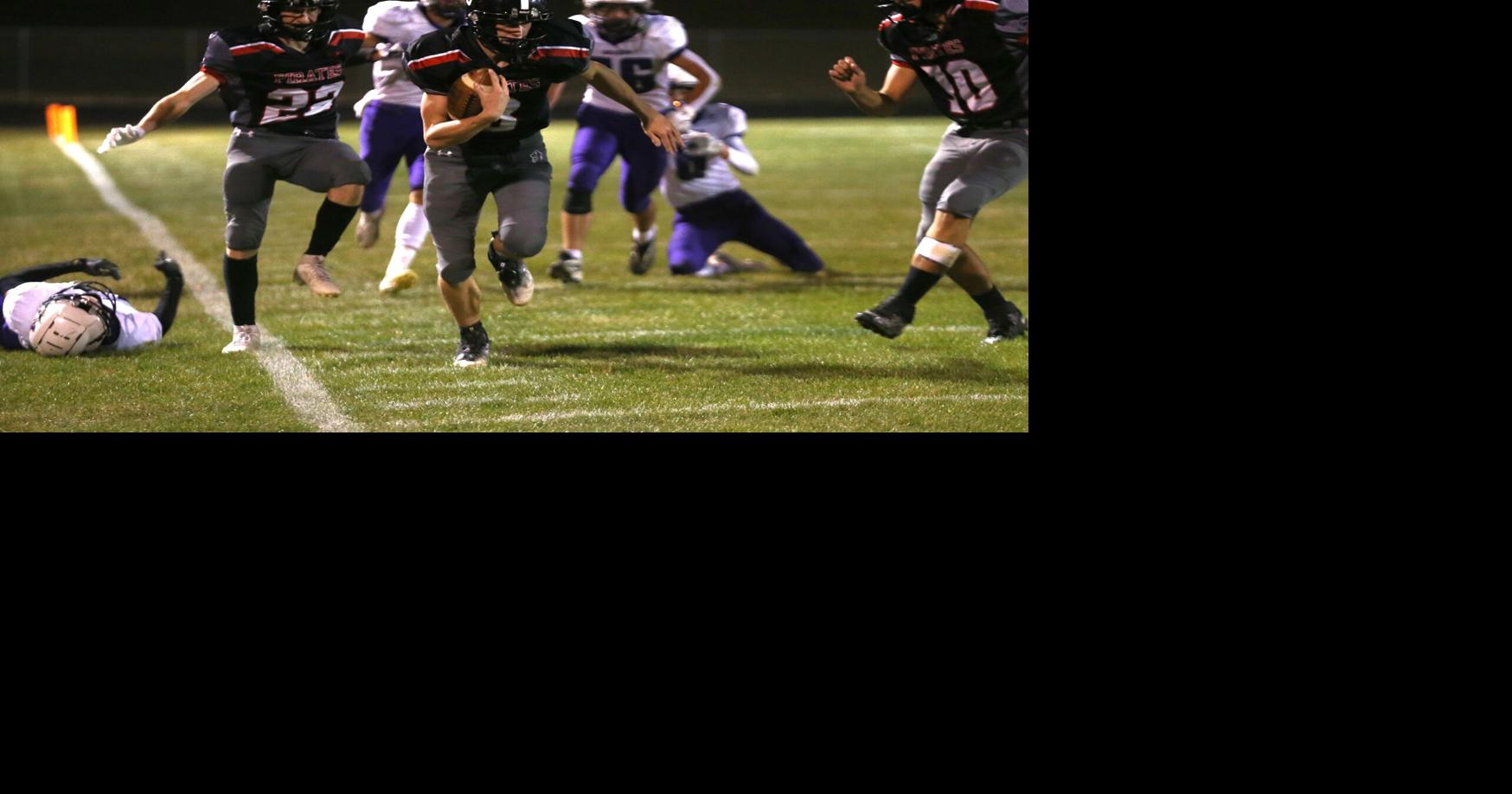 Cochrane-Fountain City football beats Independence/Gilmanton