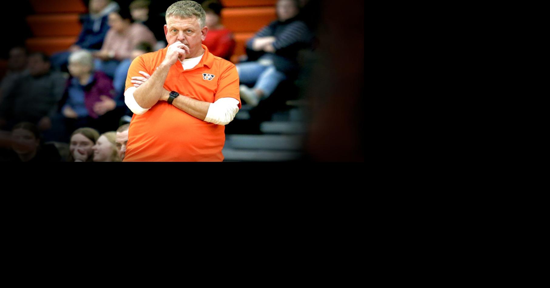 Tim Gleason resigns from Winona head coach position