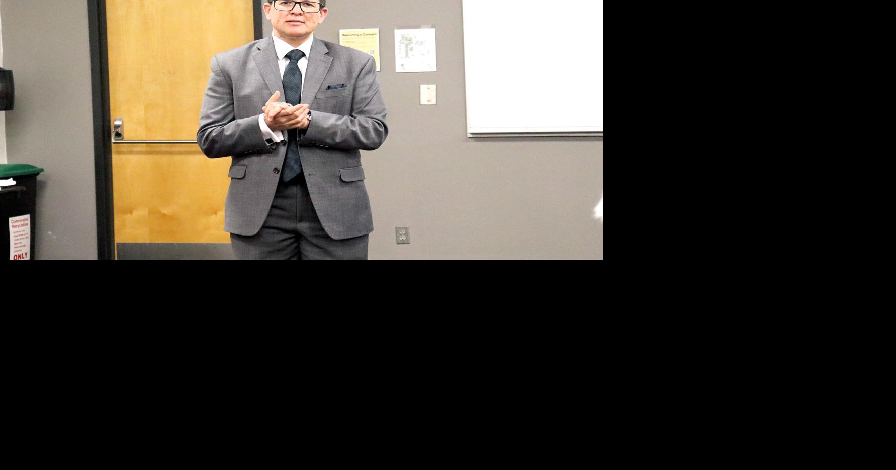 Presidential candidate Luca Lewis tours Southeast campuses