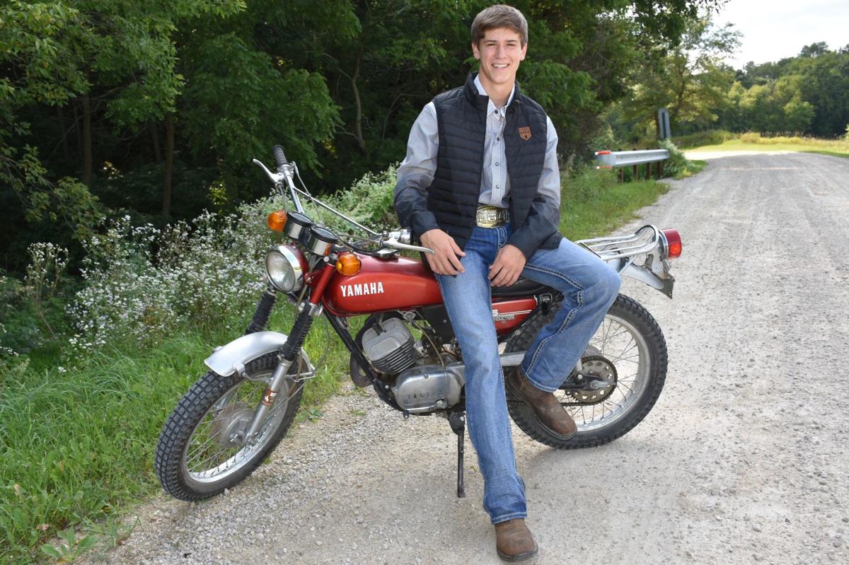 Reece Riebel named Kiwanis Sunrisers of Winona 4-H youth of the month