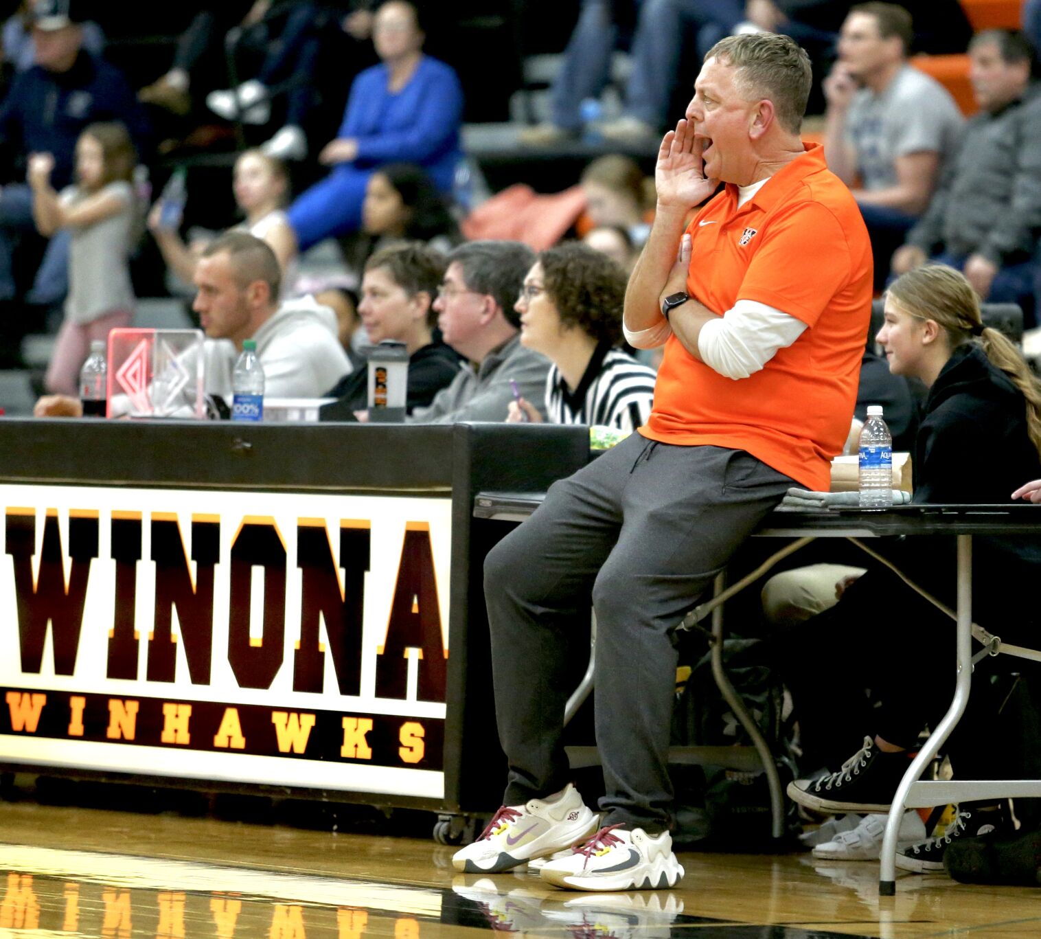 Tim Gleason resigns from Winona head coach position
