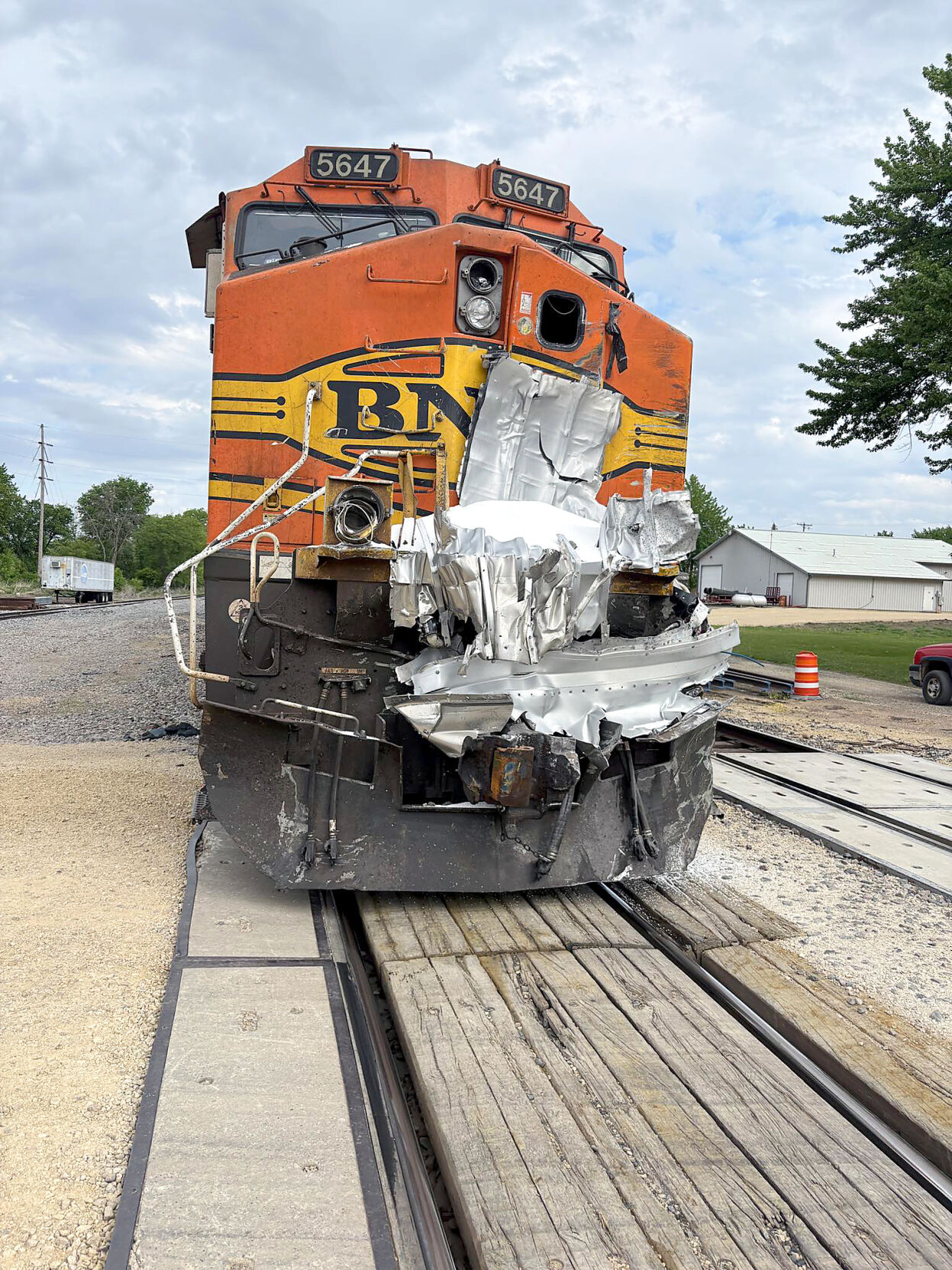 Train crashes into semi-truck in Nelson