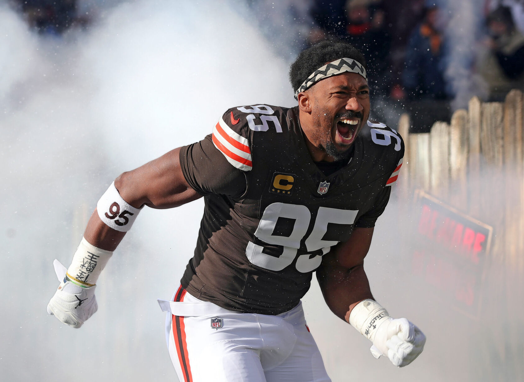 Cleveland Browns trading Myles Garrett to Los Angeles Rams