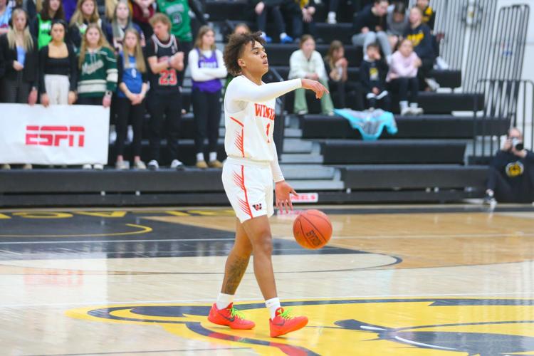 Winona seniors Harvey and Bell shine in final playoff game