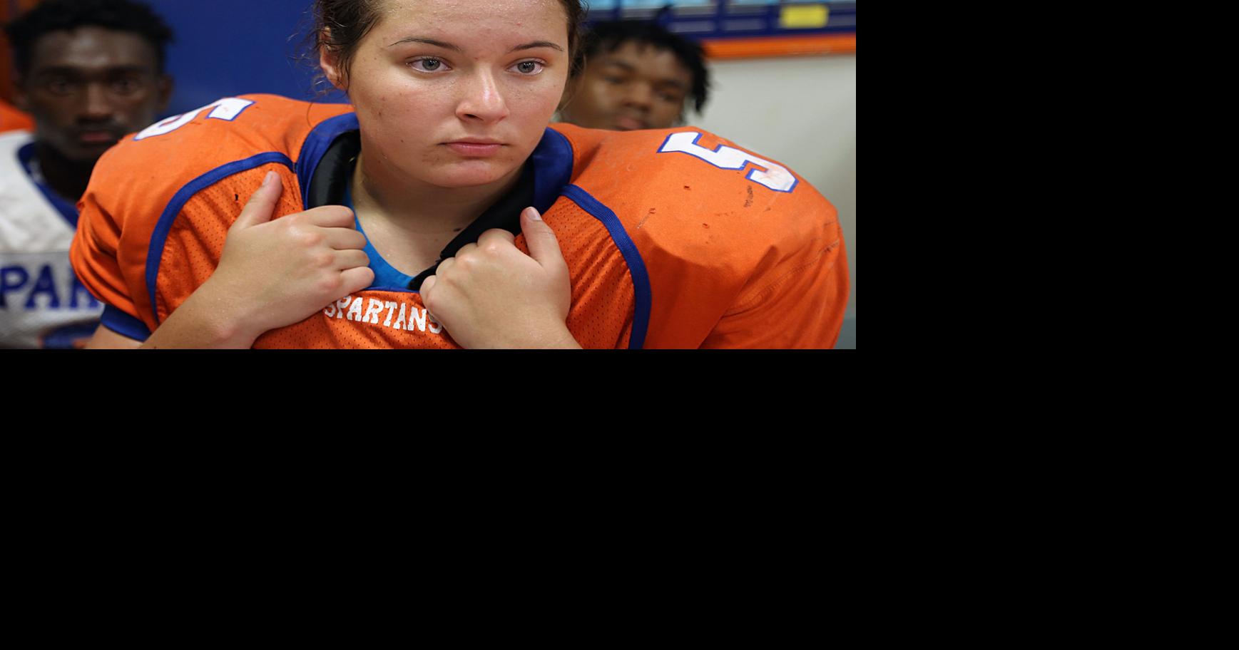 Female quarterback trying to make history at Miami high school
