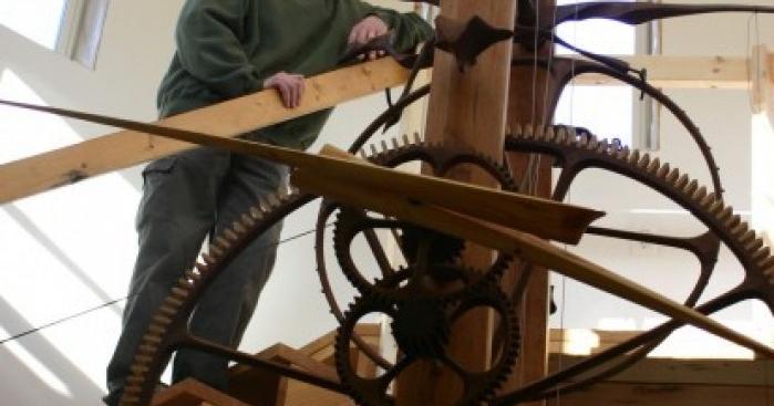 Keeping time: La Crescent man builds clocks on grand scale