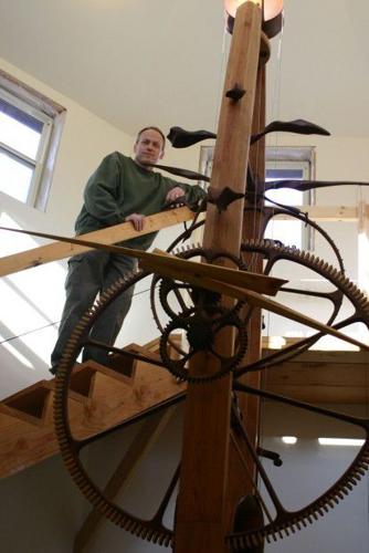 Keeping time: La Crescent man builds clocks on grand scale