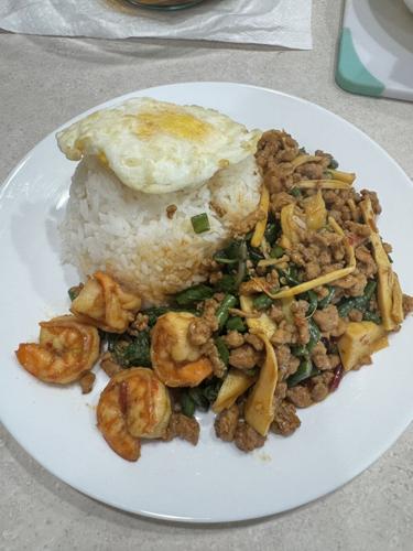 Steve Cahalan: MK Eats, Poke World and Paws & Claws open in La Crosse