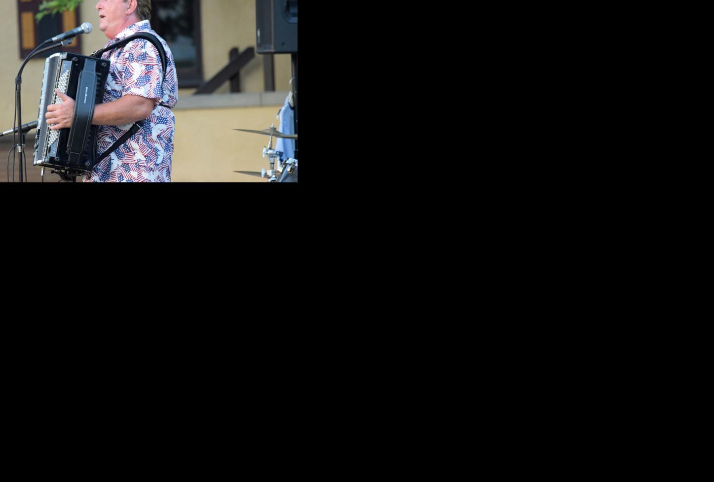 Hall of Fame polka artist Steve Meisner serenades downtown Dells