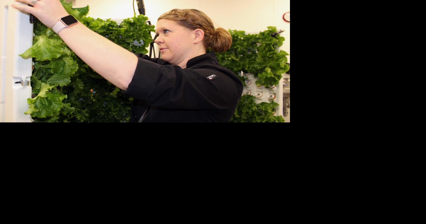 'Lettuce' celebrate a fresher lunch at Beaver Dam High School ...