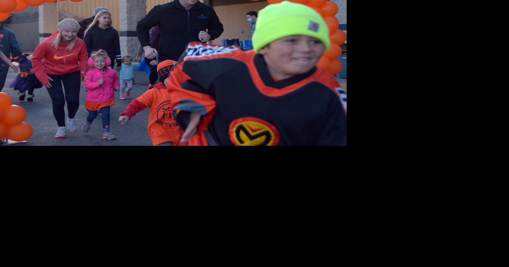 Children show up in costumes for Baraboo Children's Museum fun run