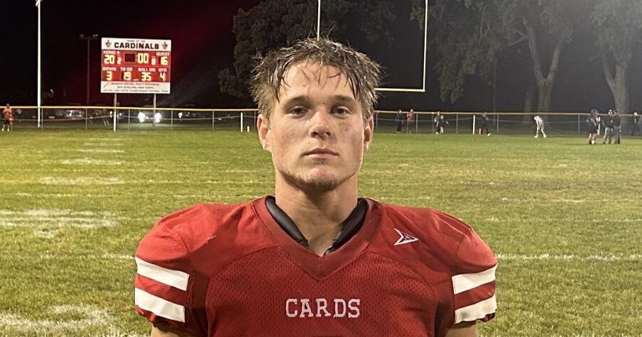 Connor Roche leads Columbus football past La Crosse Aquinas