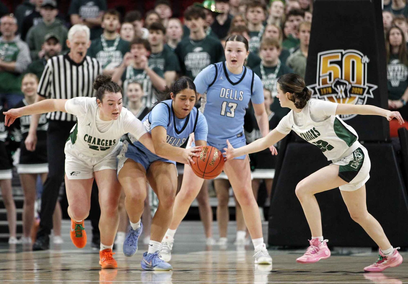 Wisconsin Dells girls basketball reaches state title game