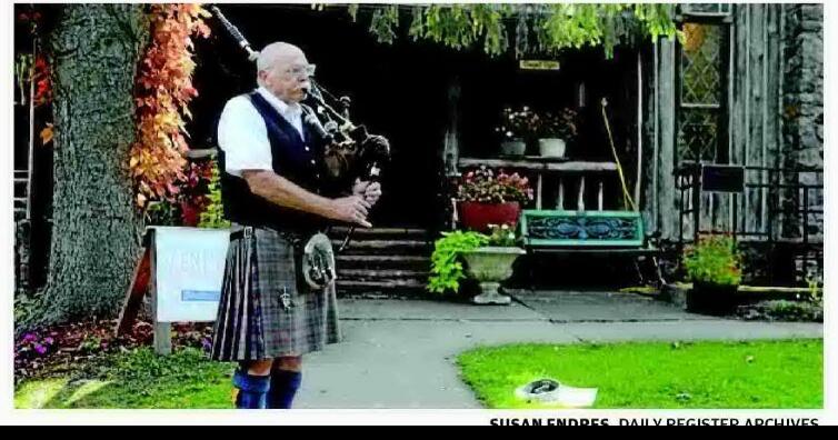 Baraboo's Durward's Glen the place to be for bagpipes