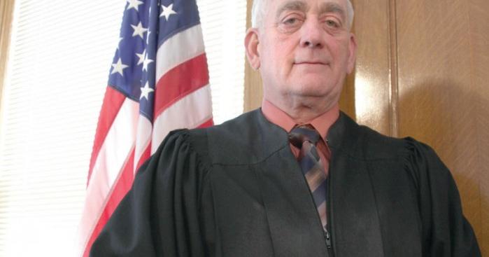 Judge Wright to leave bench