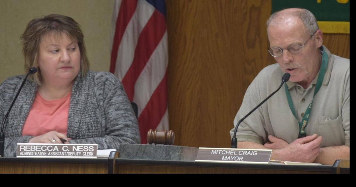 Mayor: City on track to fill clerk, administrator positions