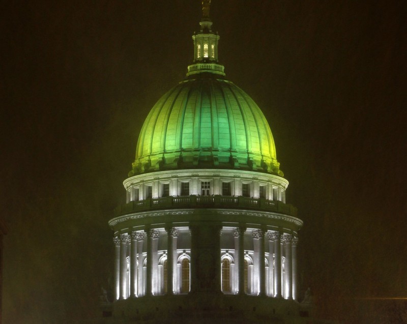 State Capitol glows green and gold for Packers Super Bowl | Regional ...