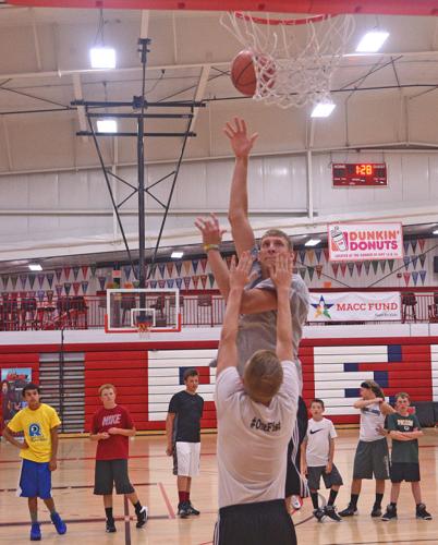 BASKETBALL: Former UW star Brian Butch holds youth camp in Wisconsin Dells
