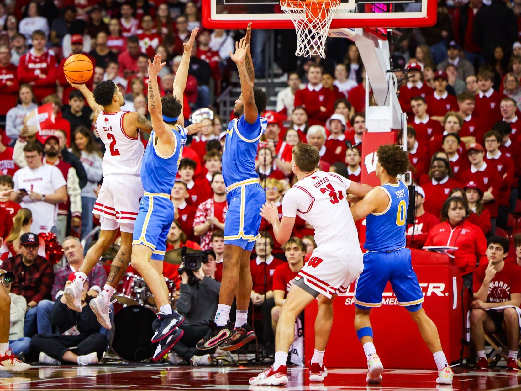 Wisconsin's John Blackwell hits buzzer-beater vs. Minnesota