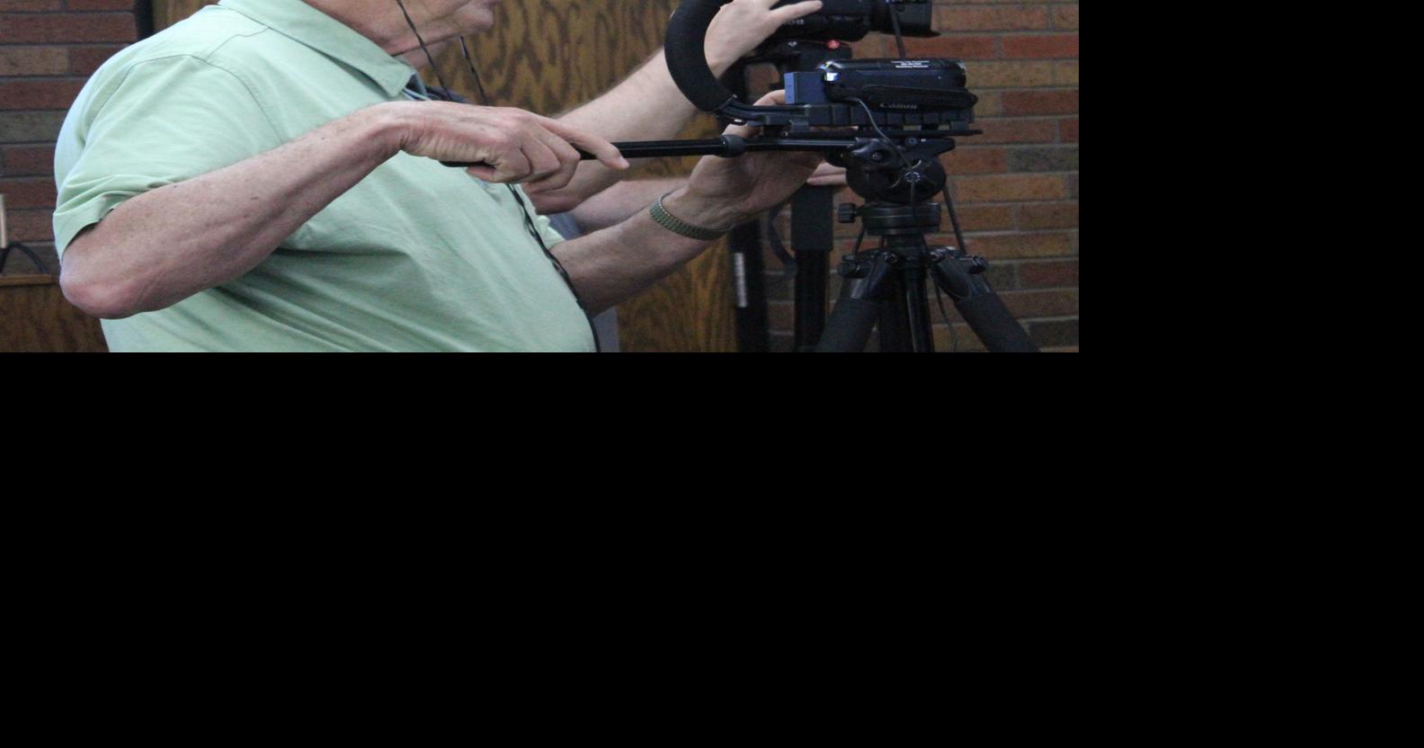 Reedsburg newscaster Tommy Lee Bychinski retires after 54-year career