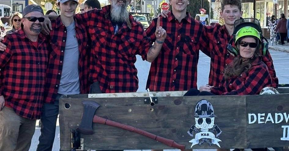 K&B Tree and Lawn Care wins Beaver Dam casket races