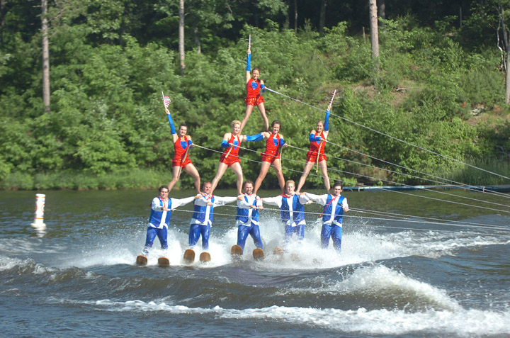 ON THE WATERFRONT: After 60 years, the Tommy Bartlett ski show heads ...