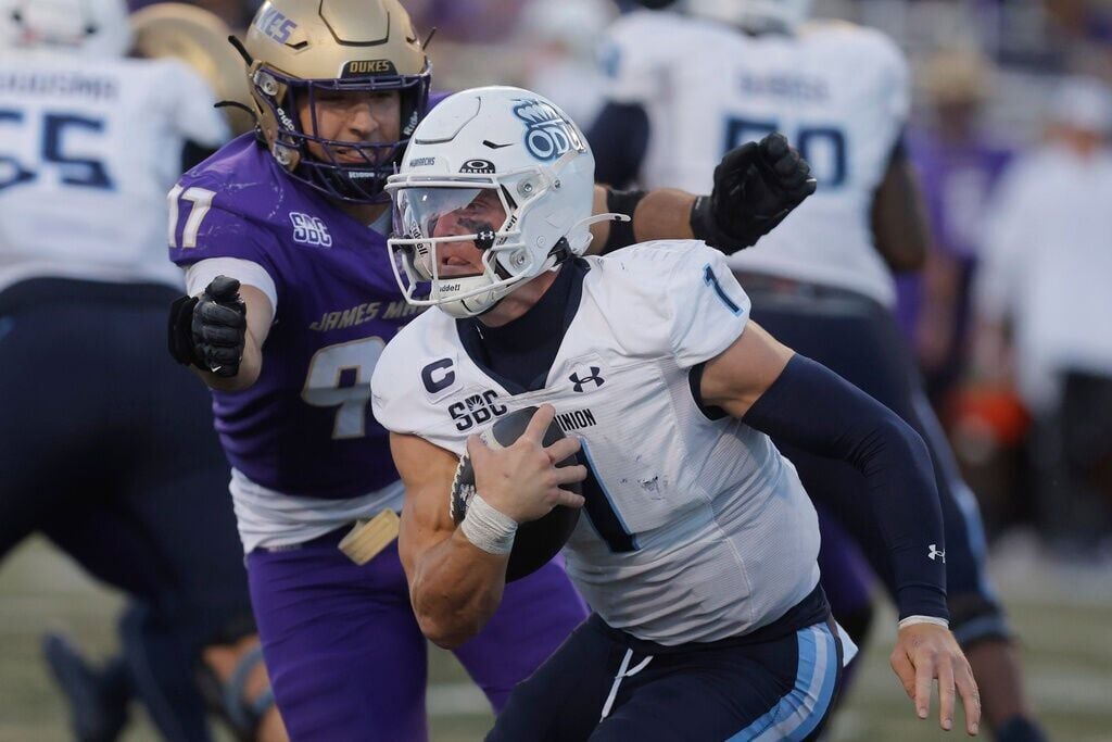 Transfer safety Marvin Burks Jr. chooses Wisconsin