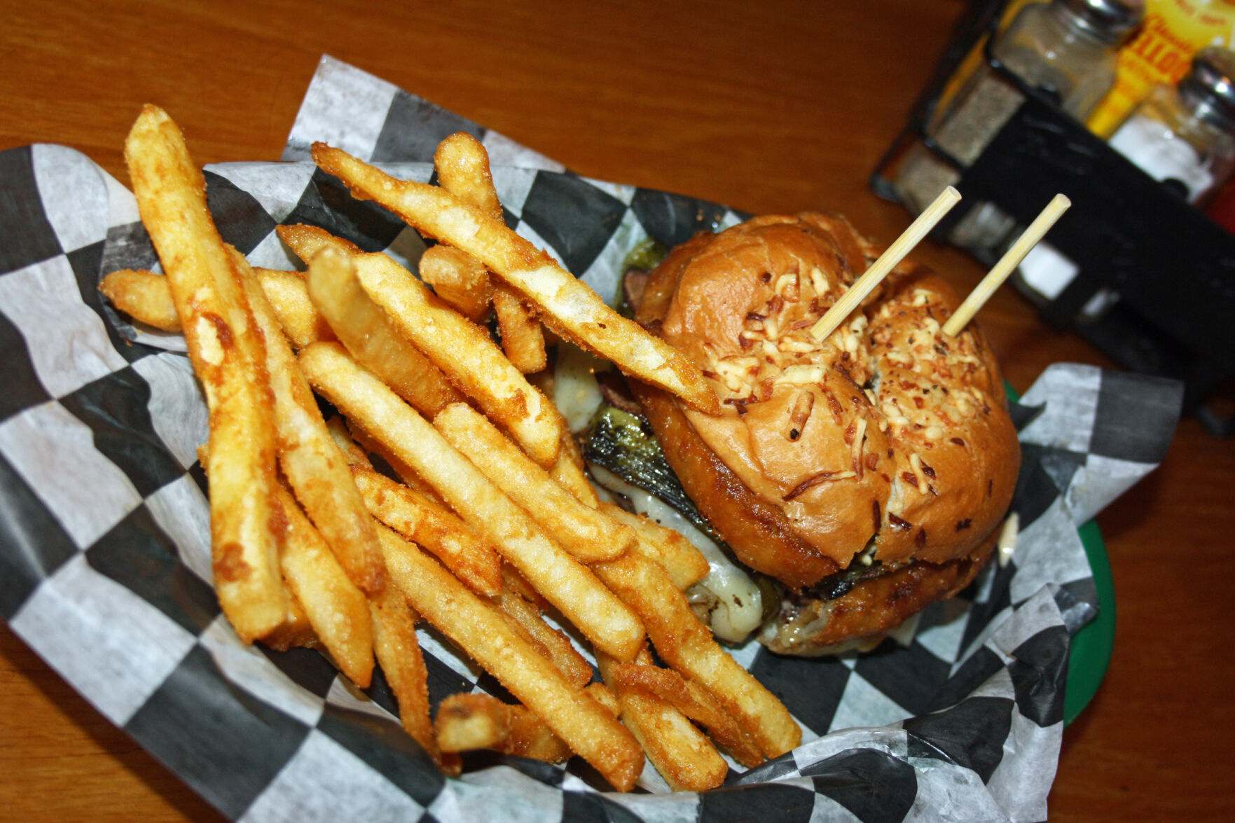 Brothers on Oak burger is a finalist for best in Wisconsin